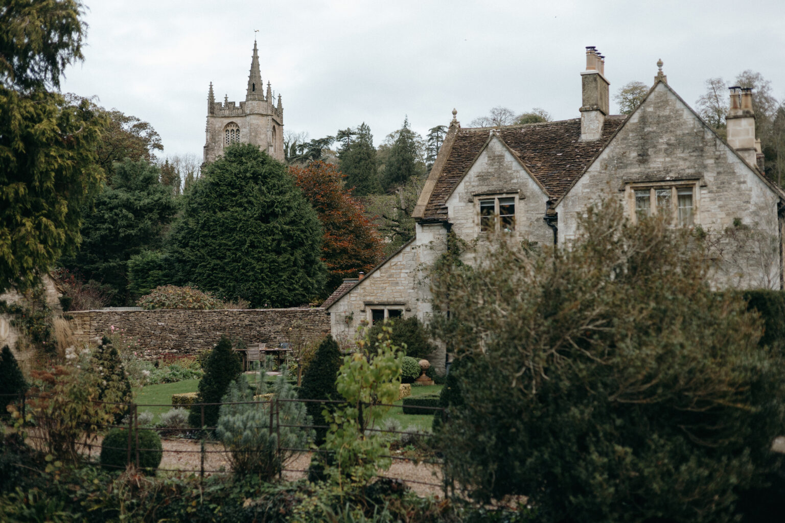 Castle Combe Cotswolds Visiting Guide - thewildlylife.com